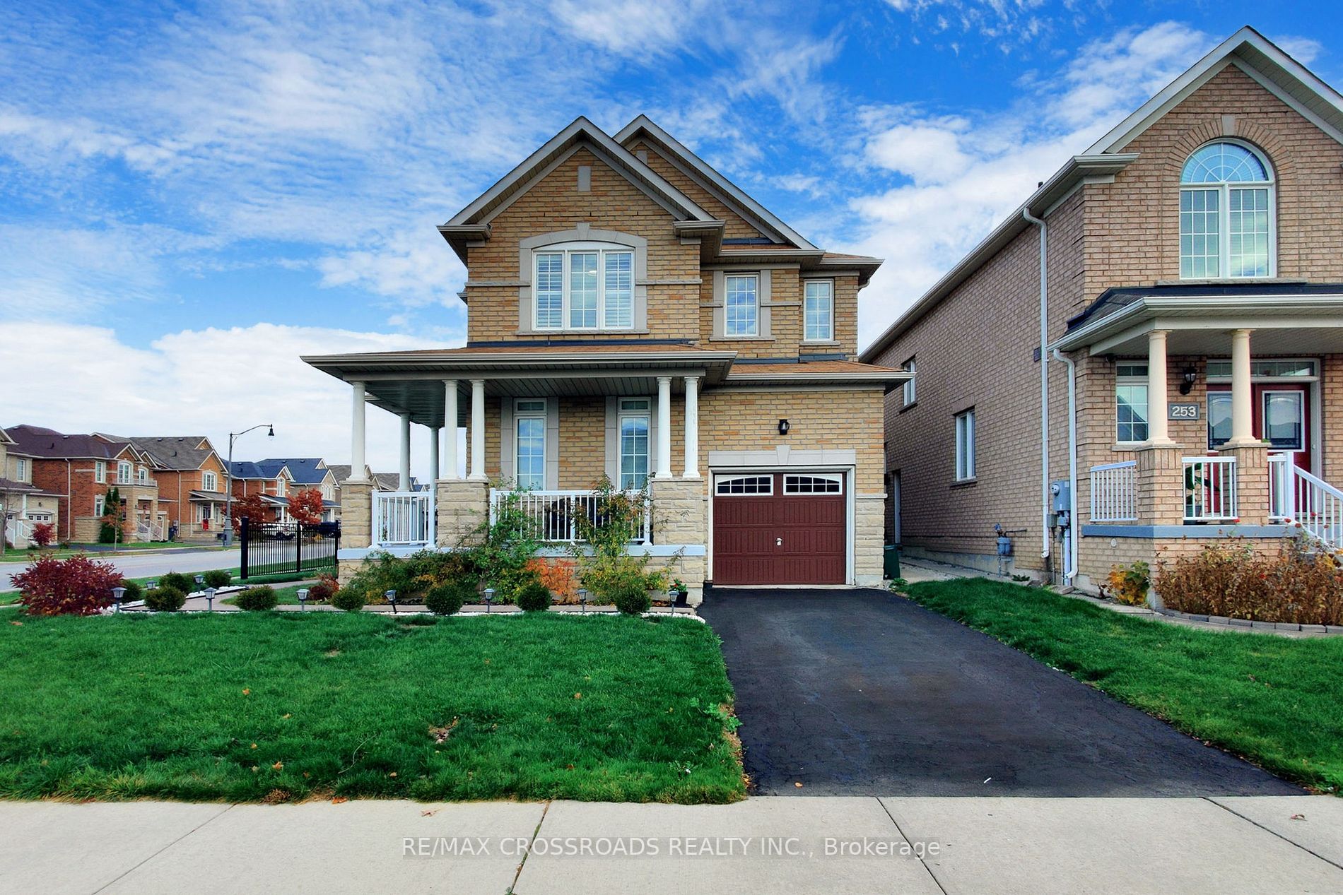 33 Castle Oaks Crossing Clse, Sold in Brampton - Zoocasa