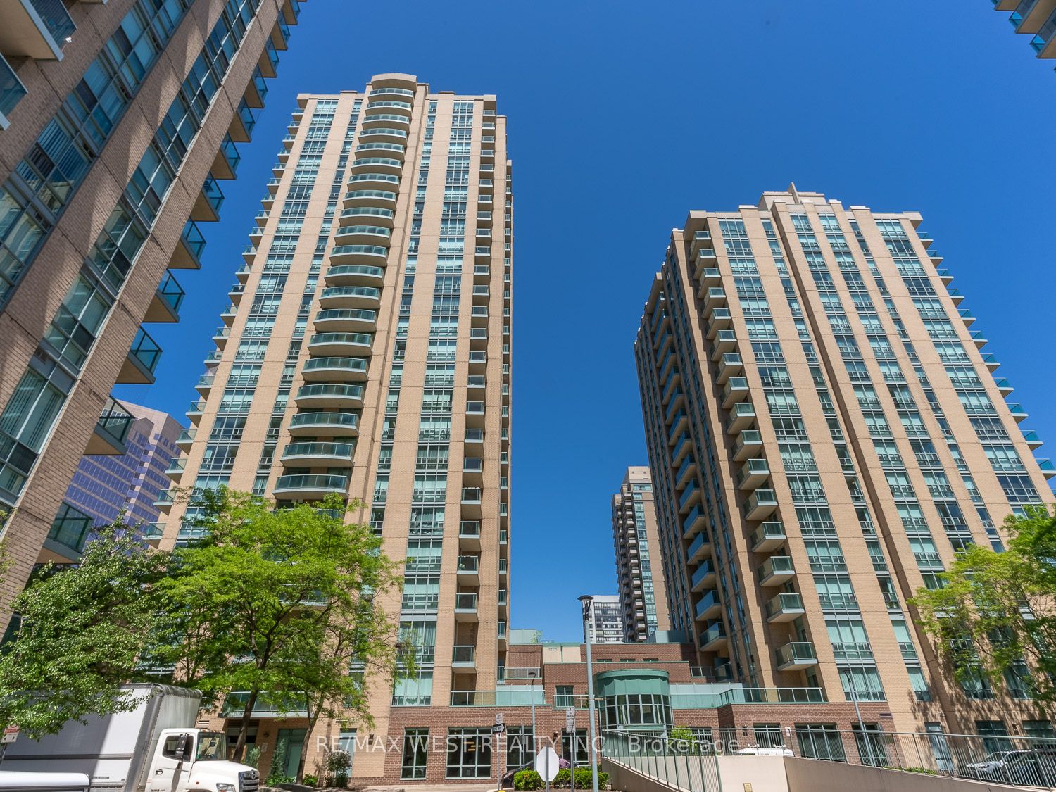 201 - 26 Olive Ave, Sold in North York - Zoocasa