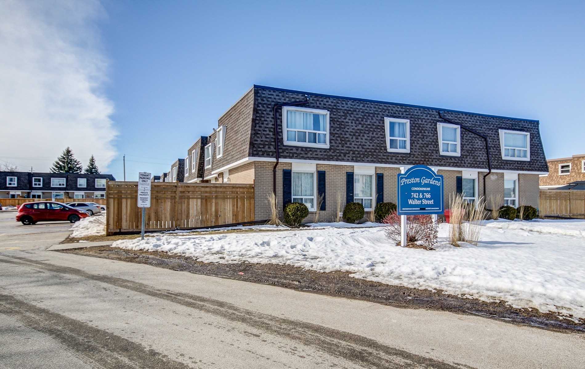 742 Walter St, Sold in Cambridge - Zoocasa